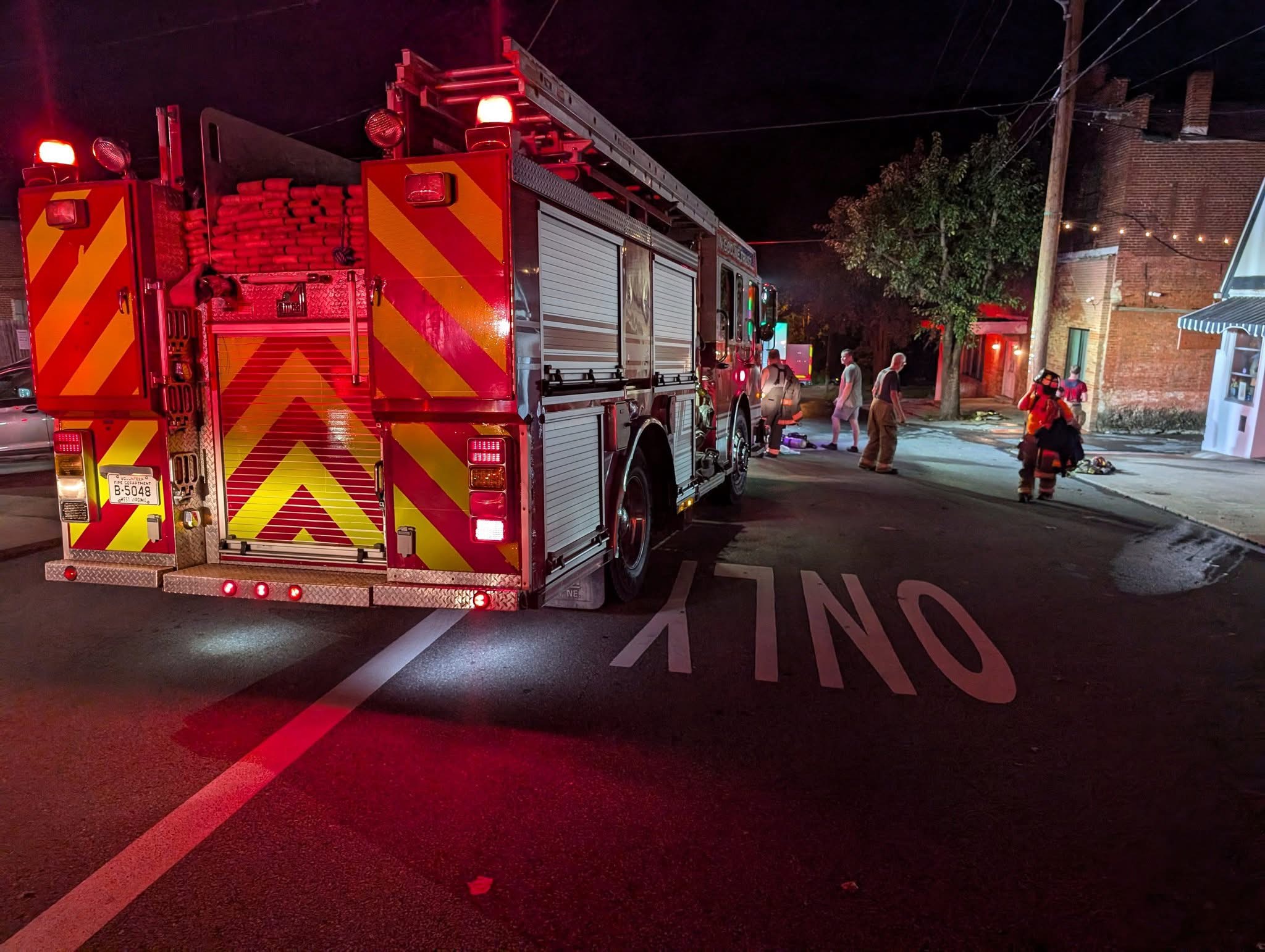 Fire damages Lucky Rivers Café in Hinton; no injuries reported